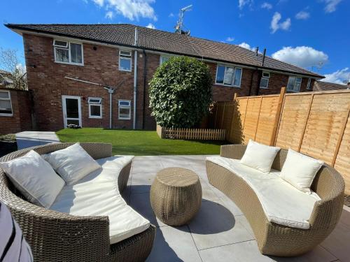 Lovely 2 Bedroom Apartment With A Garden - Royal Tunbridge Wells