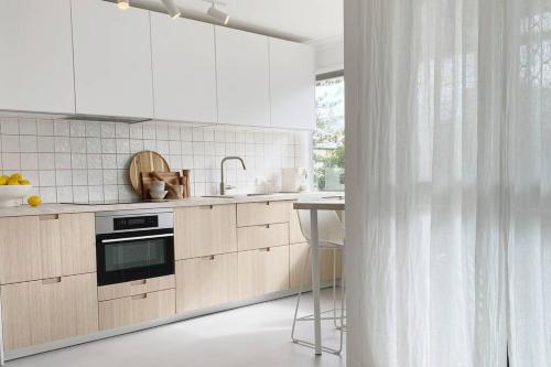 Freddies - Pet Friendly! Last Minute Discount! - Surfers Paradise