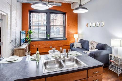 Ny Style Centric Loft W/ Kingbed - Rochester, NY