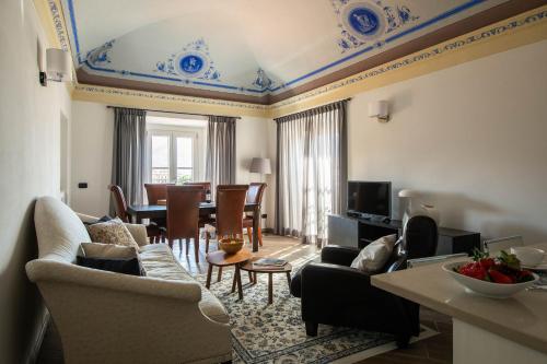 Lake Como - Beautiful Palazzo Casa Castellino - Menaggio