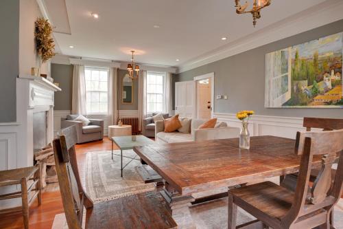 Historic Waterfront Retreat W/ Grill In Hagerstown - Hagerstown, MD