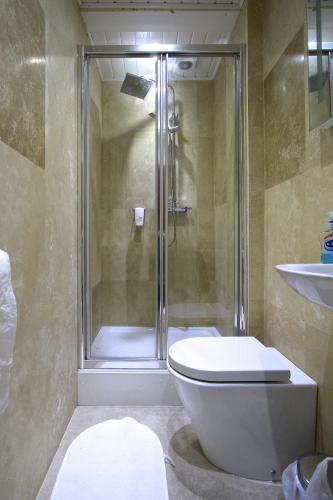 Beaconsfield Hotel - Central London