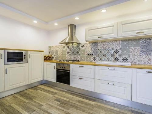 Fantastica Casa Reformada En Badalona - Badalona