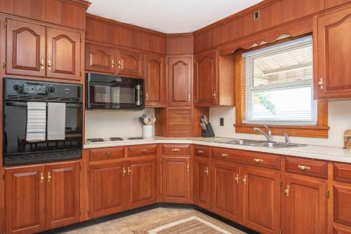 Pine Grove Cottage - Chambersburg, PA