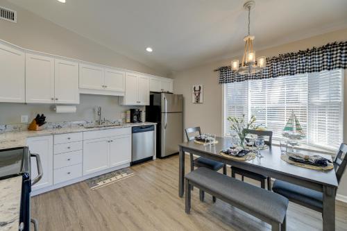 Lovely Morehead City Home With Fire Pit And Gas Grill - Morehead City, NC