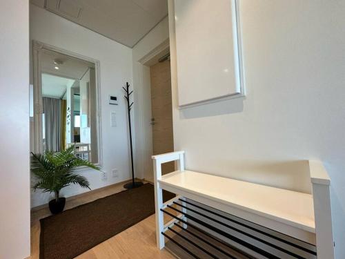 From €88 - 19th Floor Majestic Skyscraper Suite - Panorama Ocean view ...