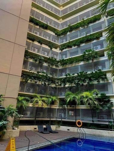 Pasay Staycation With Parking Space In 150 Newport Boulevard Near Resort World & Naia T3 - Parañaque