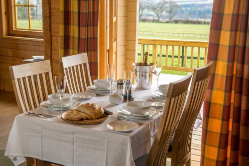 Stable Lodge - Loch Lomond, United Kingdom