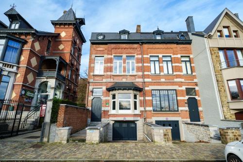 A La Pointe De L'ile - Namur