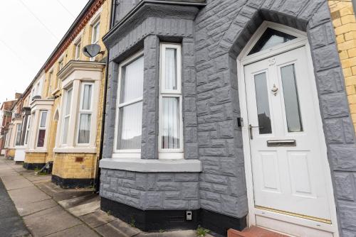 Air Host And Stay - Toft House Sleeps 7 Free Parking Mins To City - Birkenhead