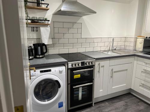 Ground Floor Apartment, Central Location With Free Parking - Hereford