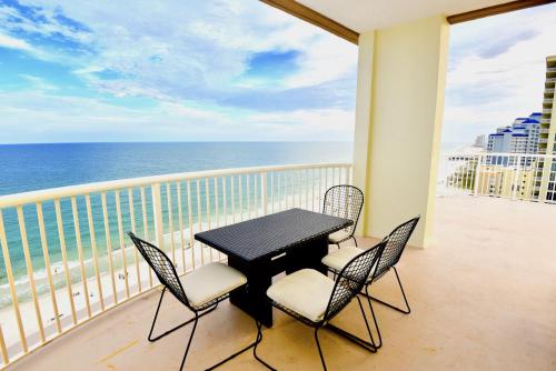 Royal Palms Penthouse 1407 - Gulf Shores, AL