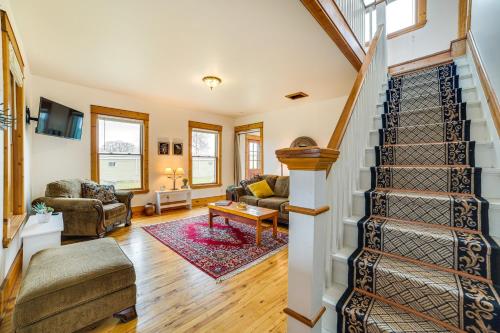Snowmobiling Hub! Mackinaw City Home 3 Mi To Beach - Mackinaw City, MI