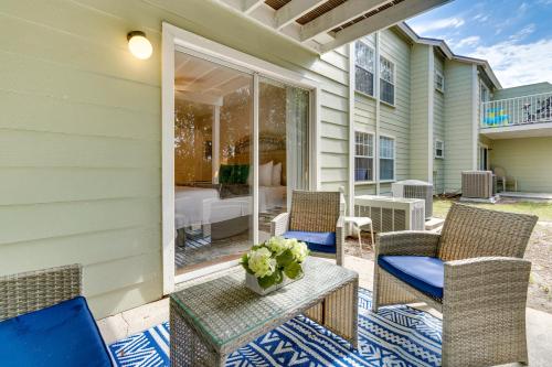 Condo W/ Pool Access & Patio: 8 Mi To Disney! - Lake Buena Vista, FL