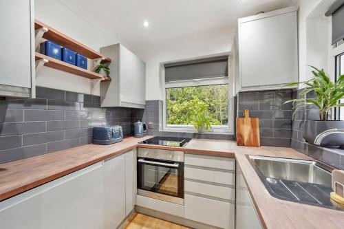 Stylish Maisonette Near The Heath With Free Parking & Wi-fi - Maidstone