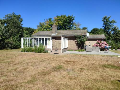 Vakantiehuis Hollum Ameland Dichtbij Strand En Met Ruime Tuin - Ameland39 Nl - Ameland