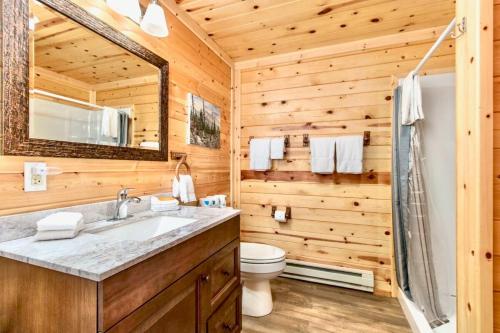 Lovely Log Cabin With Fire Pit! - Navajo Lake, UT