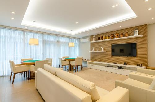 Duplex Incrivel, 2 Quartos, Varanda, 2 Vagas Batel By Urooms - Curitiba