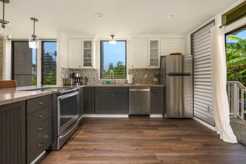 Breezy + Spacious 3/2 House With Bali Hai View - Kauai, HI