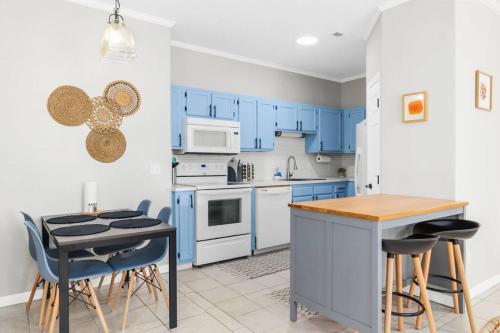 From $41pp - Paradise Found Step Away From The Ocean , Myrtle Beach, SC