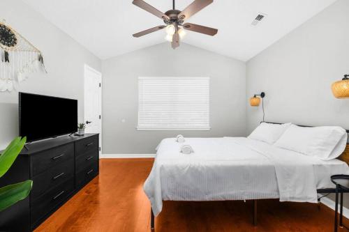 From $41pp - Paradise Found Step Away From The Ocean , Myrtle Beach, SC