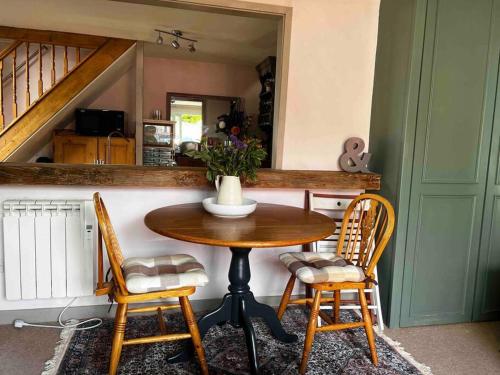 Quirky 1 Bedroom Barn On The River In Arundel - Arundel