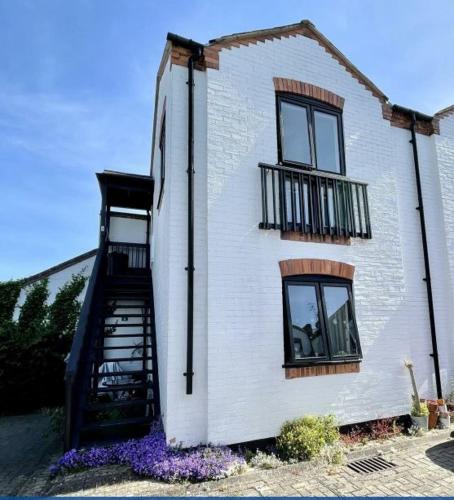 Romeo & Juliet's With Private Parking - Stratford-upon-Avon