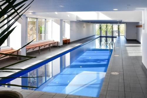 Spacious Sun-drenched Apartment, Centrally Located - Canberra