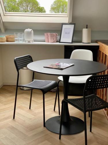 Guesthouse At The Amstel River With 2br 2ba And Garden - Amstelveen
