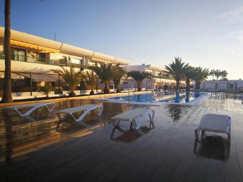 Renthome Dunasol 350 - Corralejo