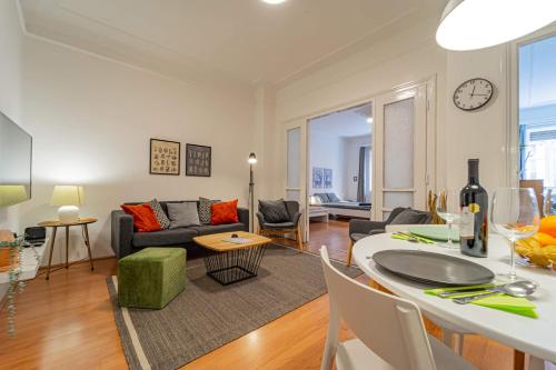 Central&cozy Balcony!3bdr 2bth - Budapest