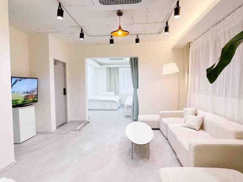 Near Hongik University Station Suite Room - Seoul