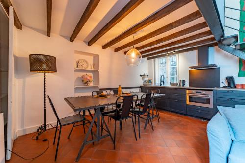 Loft Calme A La Maison Carree - Une Nuit A Nimes - Languedoc-Roussillon