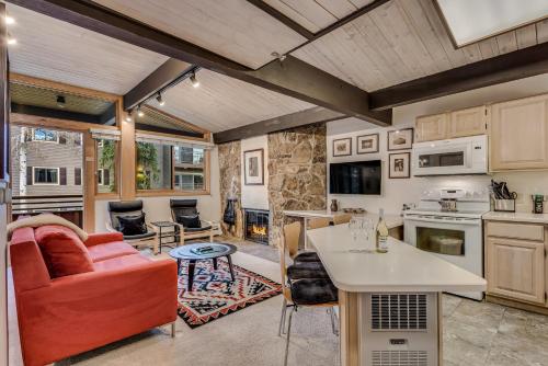 Laurelwood Condominiums 411 - Snowmass Village, CO