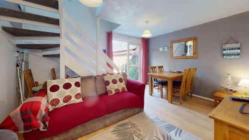 24 Strawberry Hill, Tolroy Manor - Hayle