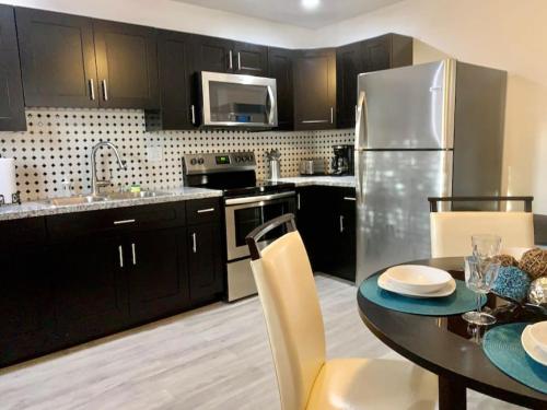 Home Sweet Home Near Malls And Airport And Hwy - Westchester, FL