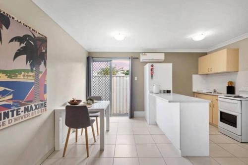 One Bedroom Holiday Rental In Scarborough - Redcliffe
