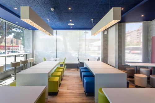 B&b Hotel Zaragoza Plaza Mozart - Zaragoza