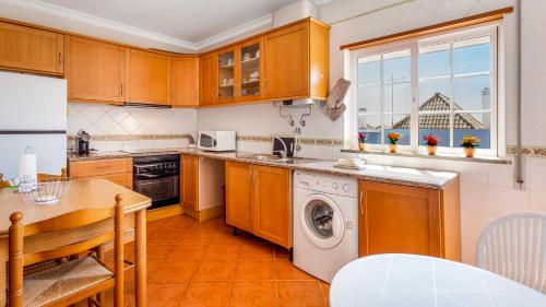 Luminous 3bdr Apartment W/balcony By Lovelystay - Vila Nova de Cacela