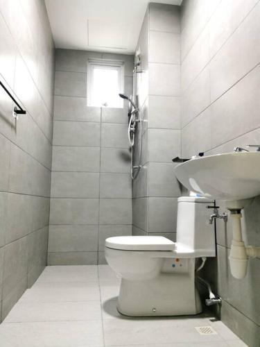Paradise Home- 10pax/4carpark- Pg Bridge/kpj Hosp - Bukit Mertajam