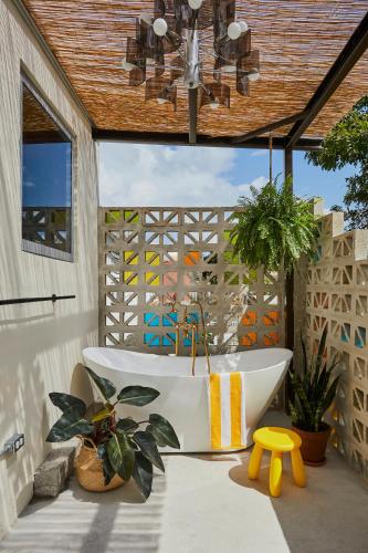 Mood Haus By Dw - 70's Retro Stays - San Juan, Puerto Rico