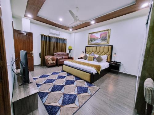 Hayyat Luxury Hotel Suites - Lahore