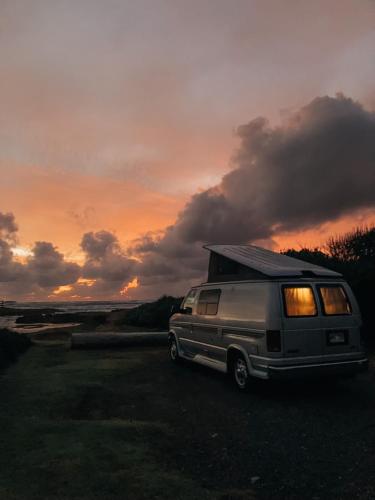 Oahu Camper Adventures - Water Park, Kailua