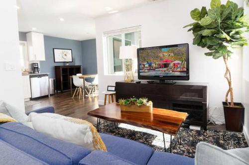 North Park Retreat! Trendy & Tranquil 2br/2ba Home - Coronado, CA