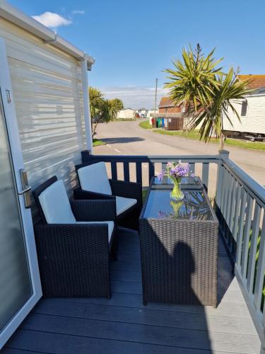 Seaside Holiday Home Inside A Resort - Selsey