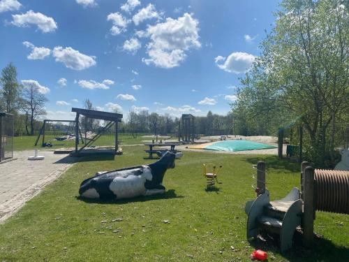 Pipowagens Bij Pannenkoekenrestaurant & Camping De Koppenjan 'Een Uniek Verblijf Met Kinderspeelboer - Friesland