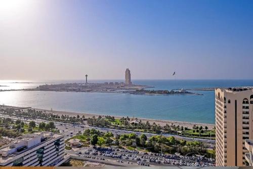 Spacious 3 Bedroom Apartment (Sea View) - Abu Dhabi
