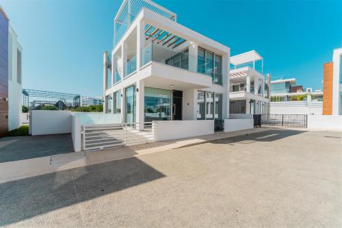 Imperial Jade V2 - Villa Semeli In Protaras - Протарас