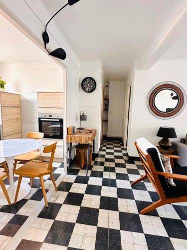 Le cocon de l’abbaye - Location saisonnière, 177 Rue Sainte, 13007 Marseille (France) - Adresse ...