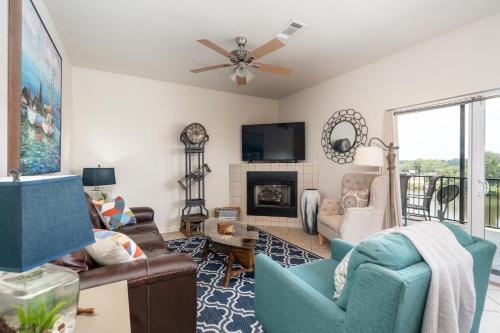 Natalie's Nook, Lake Hideaway Near Downtown Fun! - 阿肯色州